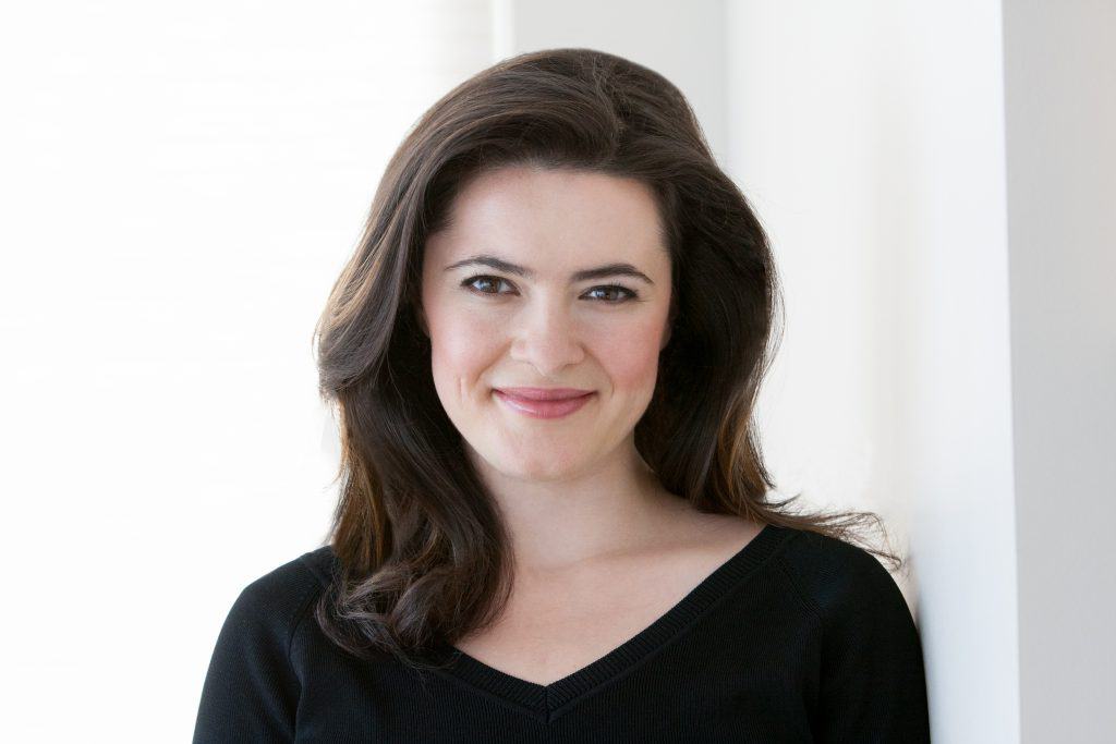 Playing Big With Tara Mohr, Episode 20 - Ali Shapiro, MSOD, CHHC